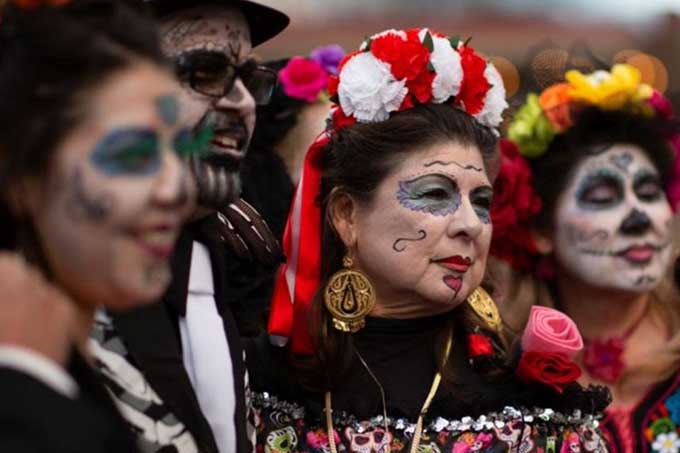 Dia de los Muertos, Catrinas on Parade, Escuchame, and a New Artist ...