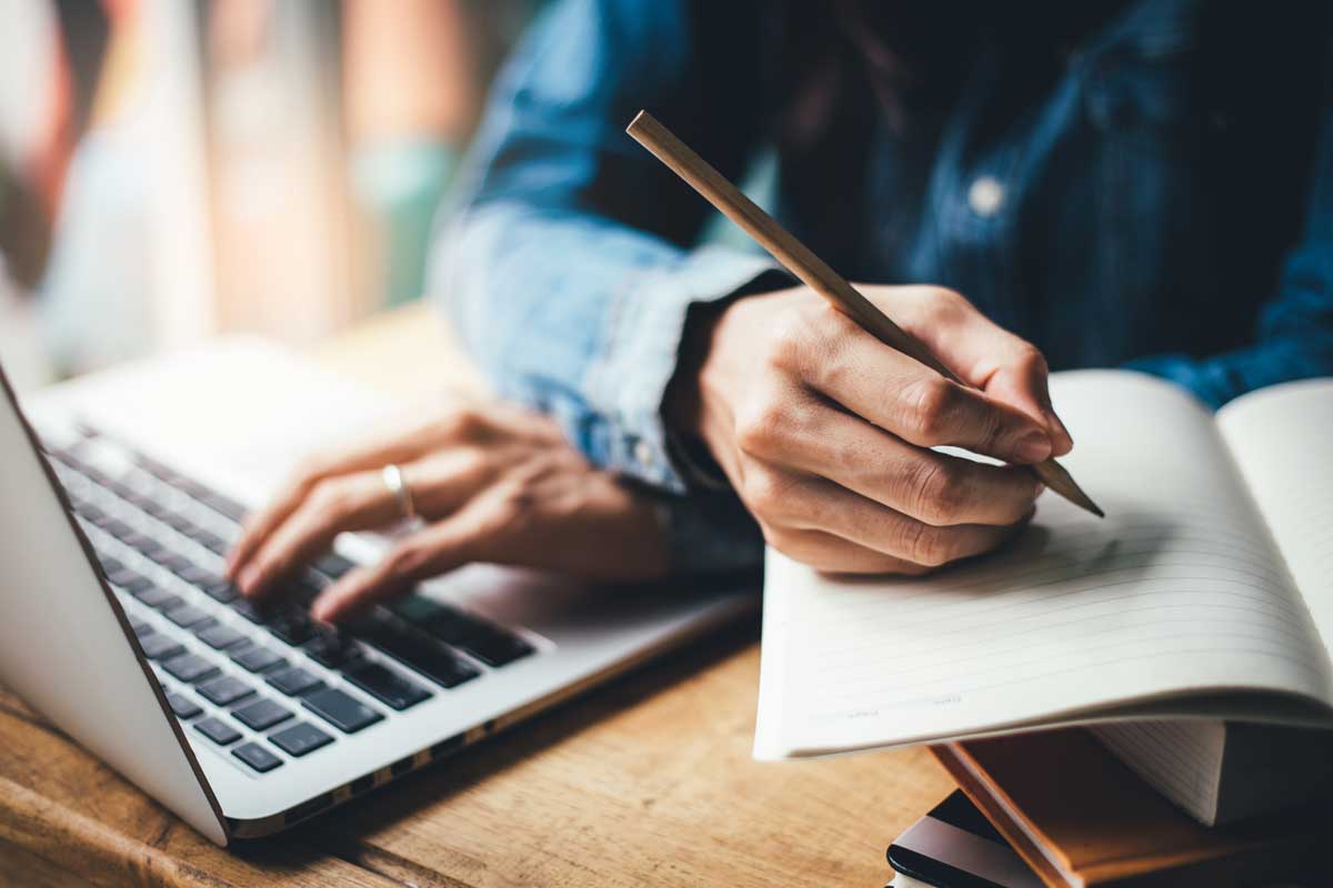 High-Tech vs High-Touch: The Modern Balancing Act Between Digital ...